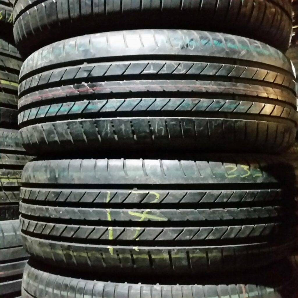 Купить 235/45 R19 Goodyear EfficientGrip RSC - 2 шт. Летние шины бу — Минск